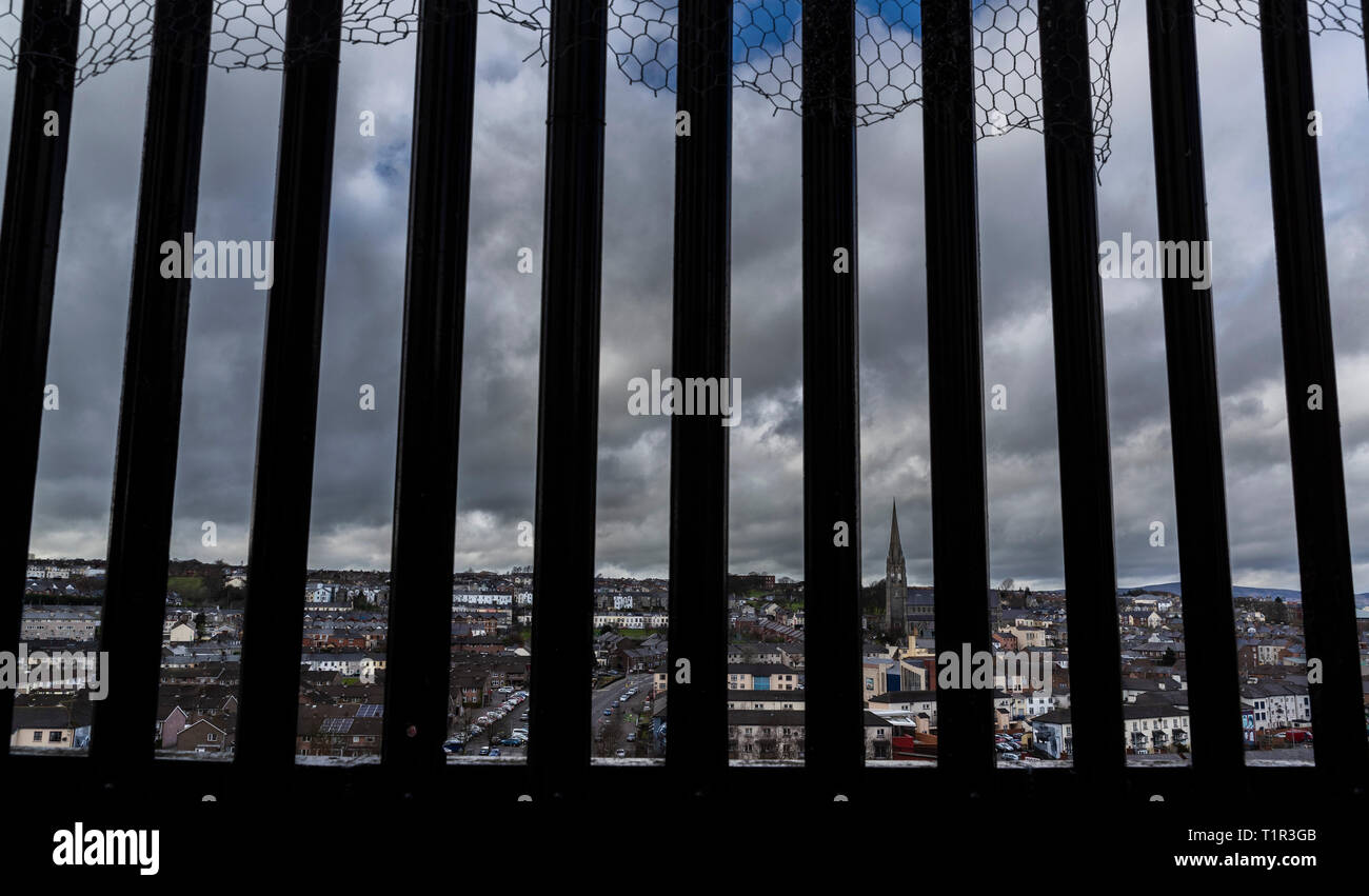 Hard border hi-res stock photography and images - Alamy