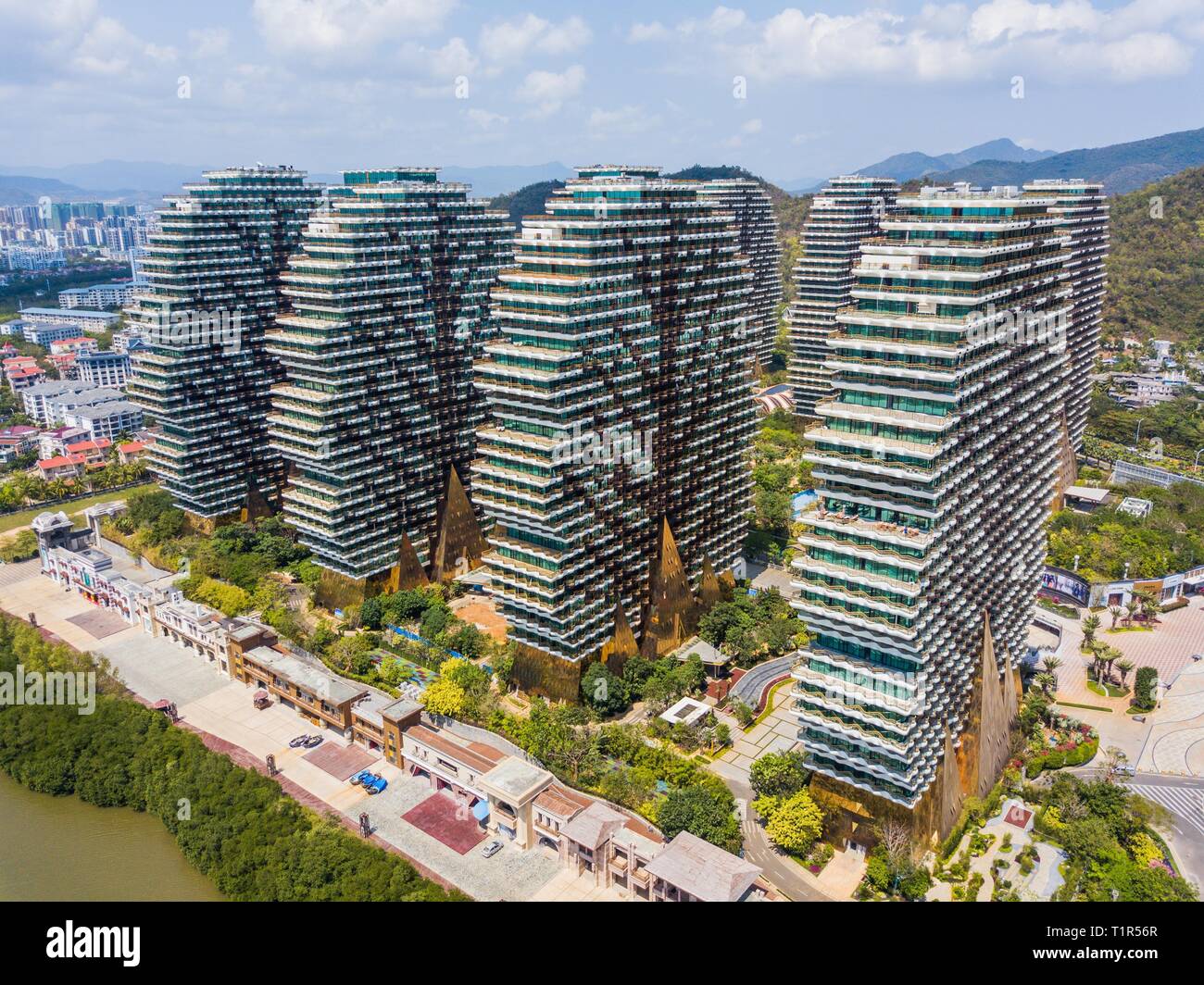 Sanya, Sanya, China. 28th Mar, 2019. Sanya, CHINA-The Beauty Crown ...