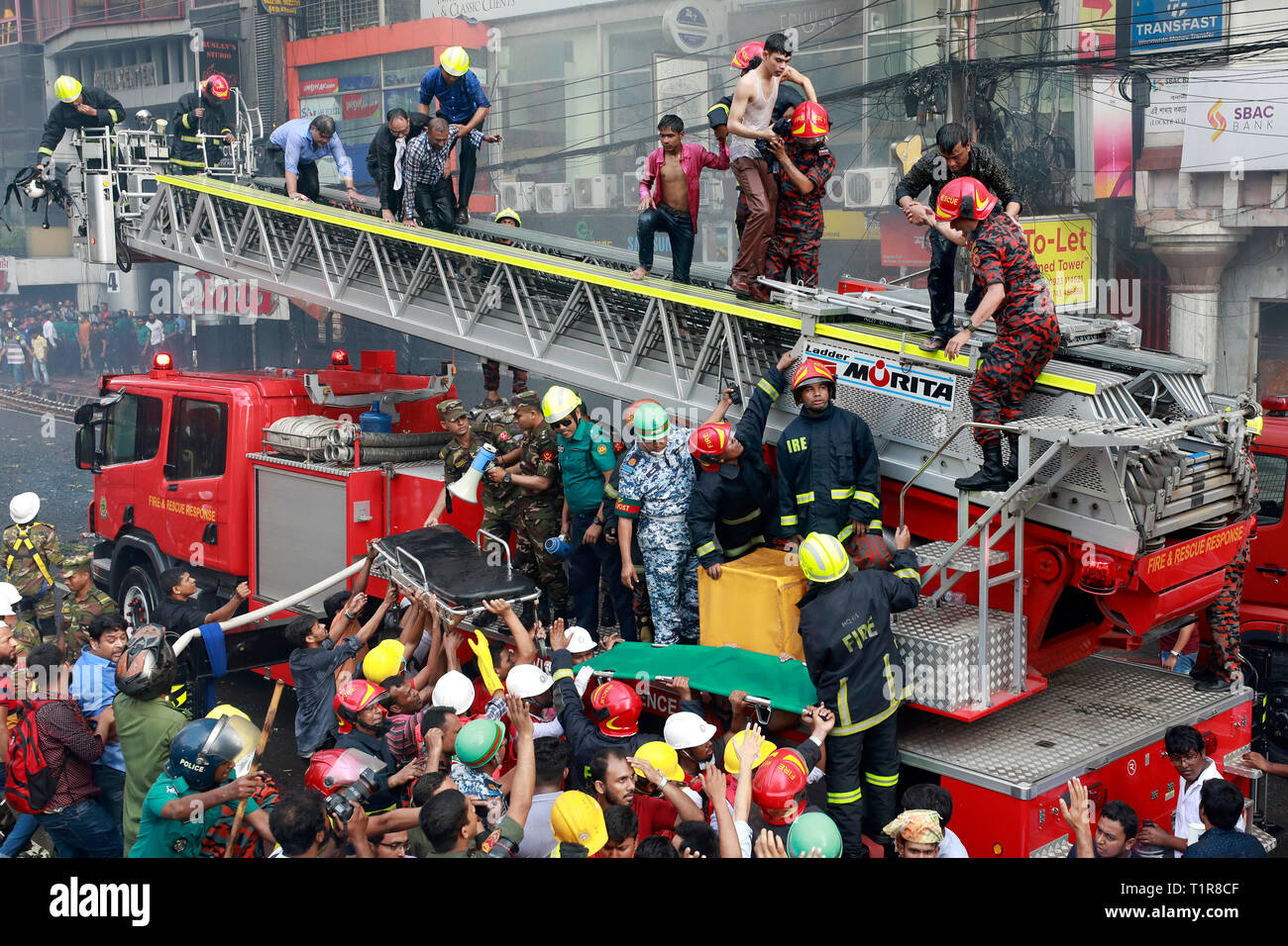 Dhaka, Bangladesh - March, 28, 2019: Fire breaks out at Banani FR Tower ...
