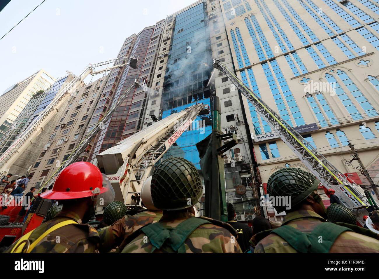 Fr tower fire dhaka hi-res stock photography and images - Alamy