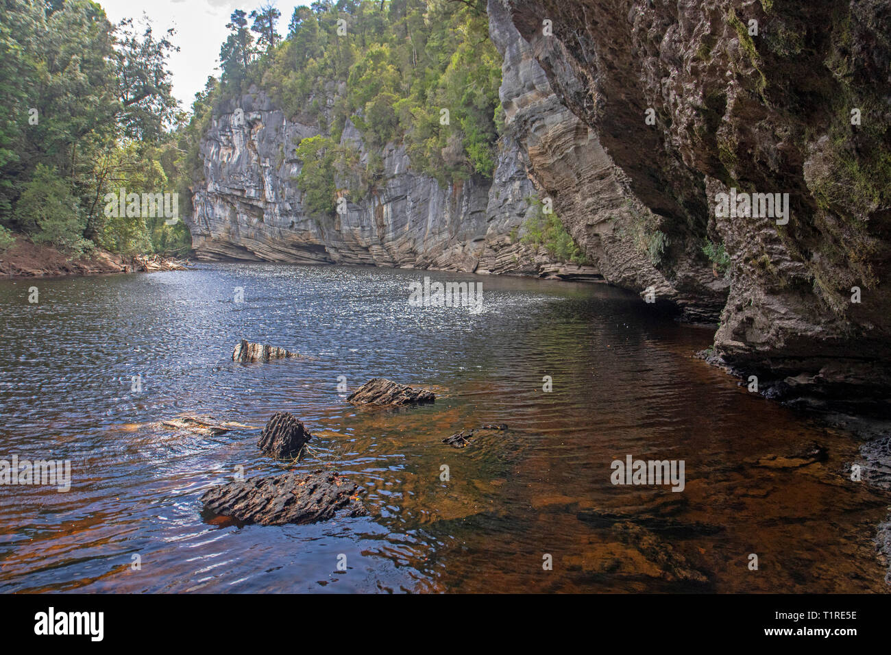 Cliffs and rivers hi-res stock photography and images - Alamy