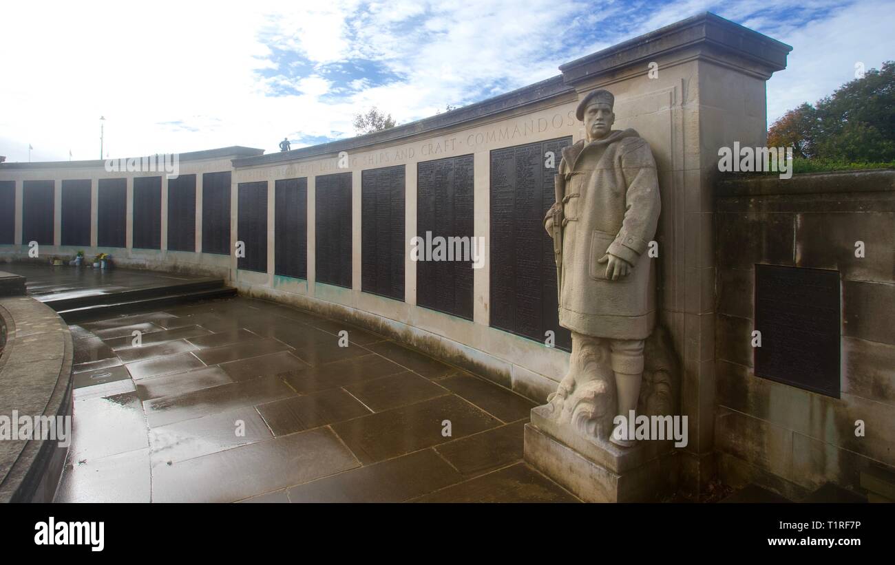 Naval War Memorial, Plymouth, Devon, England Stock Photo - Alamy