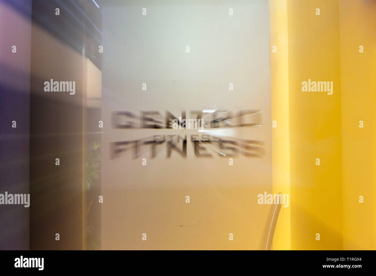 Fitness center hi-res stock photography and images - Alamy