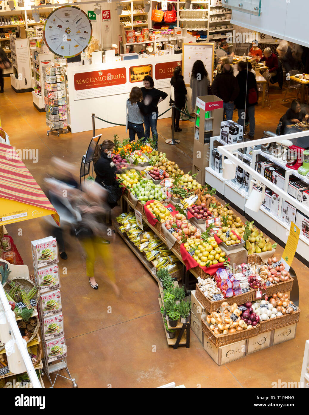 Eataly Smeraldo Milan Stock Photo - Alamy