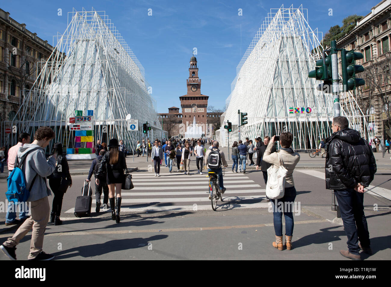 Milan expo gate hi-res stock photography and images - Alamy