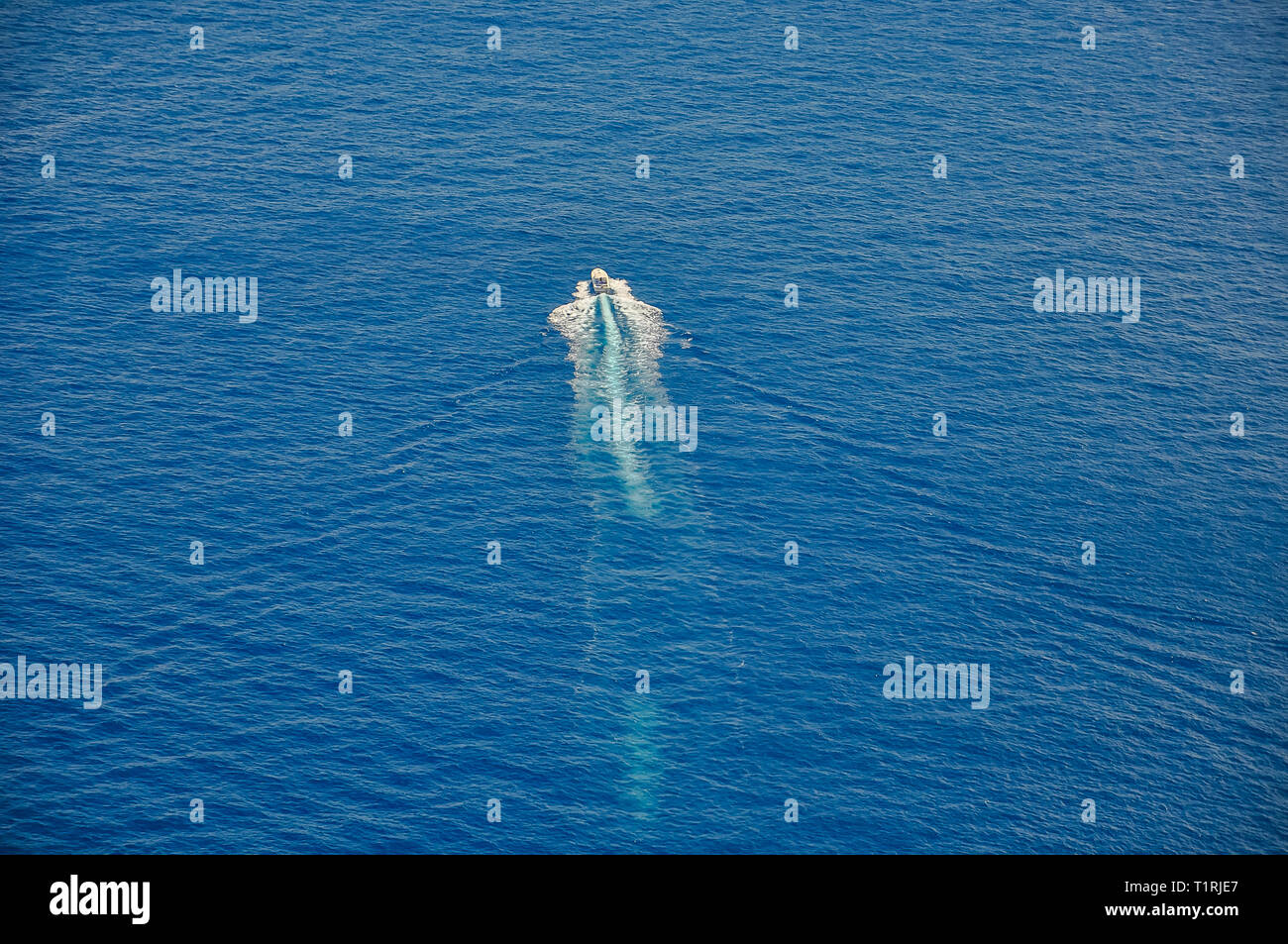 Sea ship plows hi-res stock photography and images - Alamy