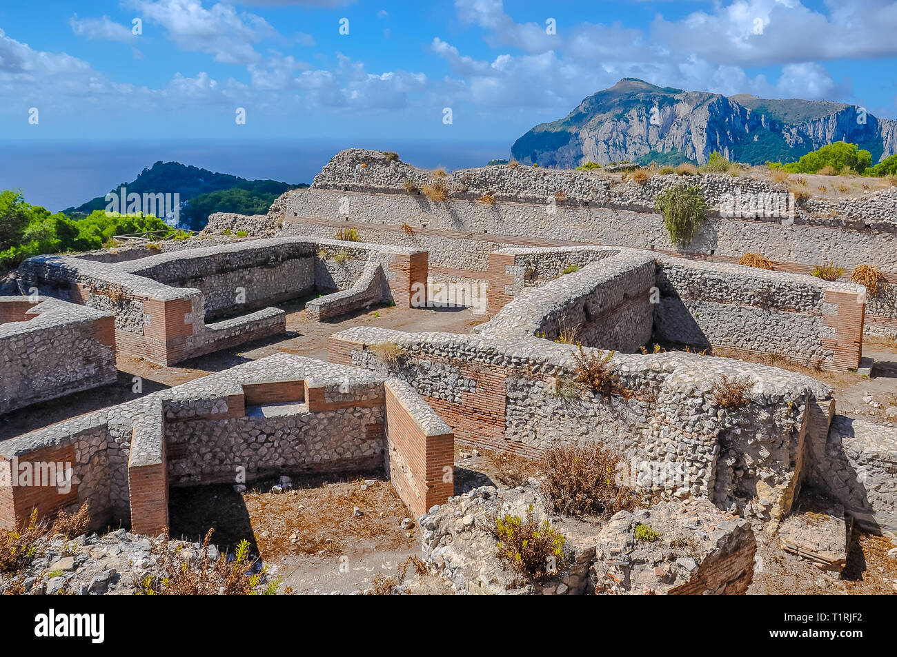 Island of history hi-res stock photography and images - Alamy