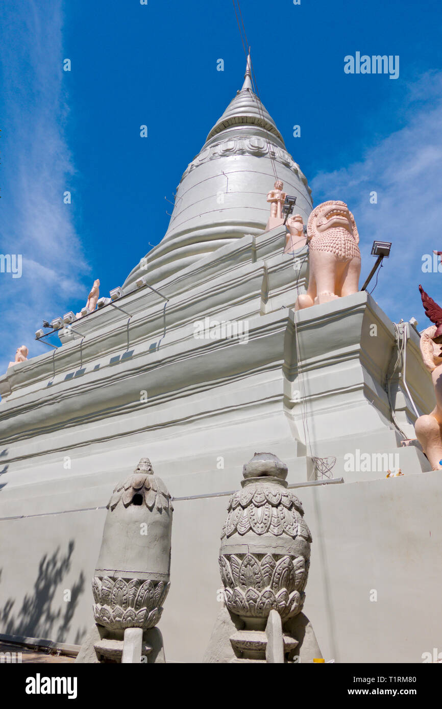 Main stupa, Wat Phnom, Phnom Penh, Cambodia, Asia Stock Photo - Alamy