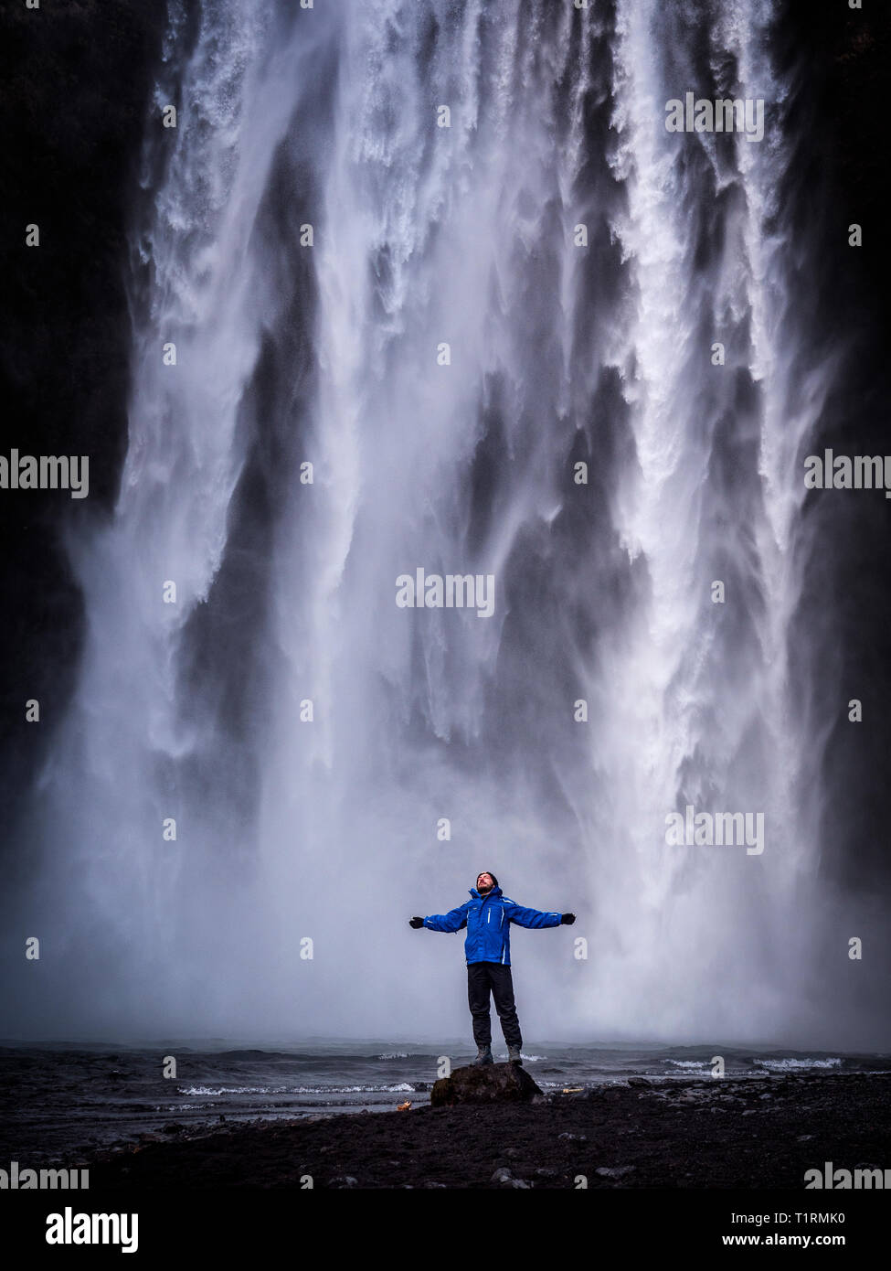 Waterfall arms hi-res stock photography and images - Alamy