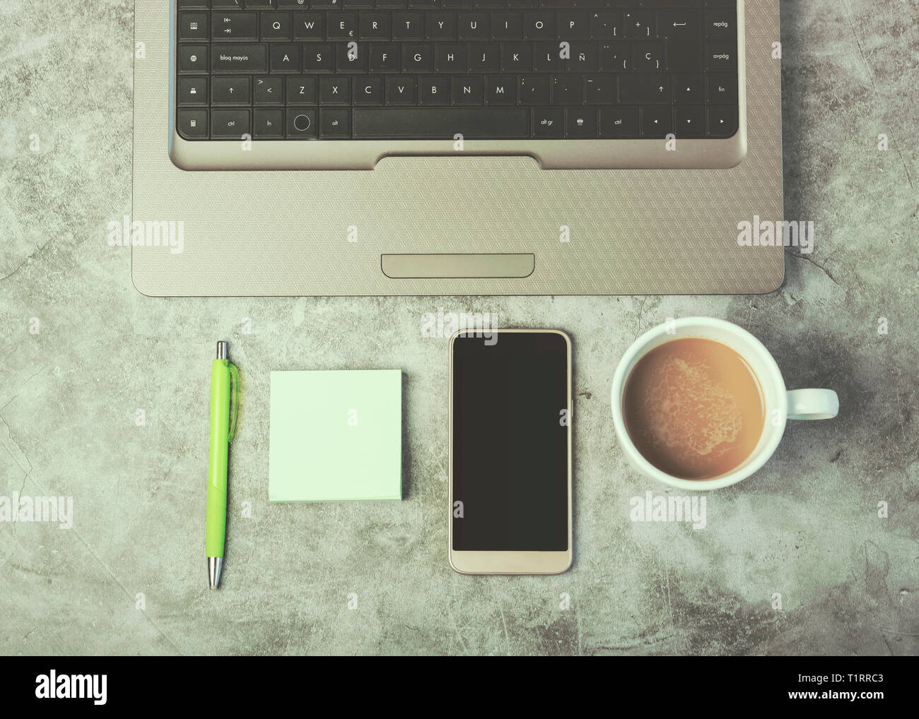 Computer monitor cup coffee hi-res stock photography and images - Alamy
