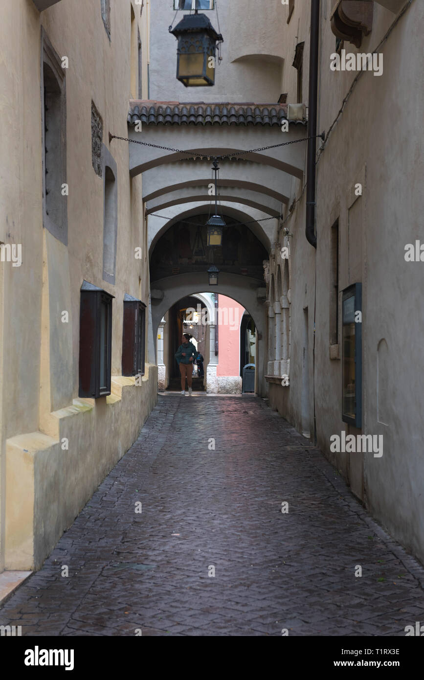 View of a narrow street in the Italian city Stock Photo - Alamy