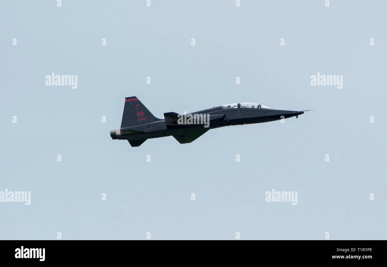 The t 38 talon is a twin engine hi-res stock photography and images - Alamy