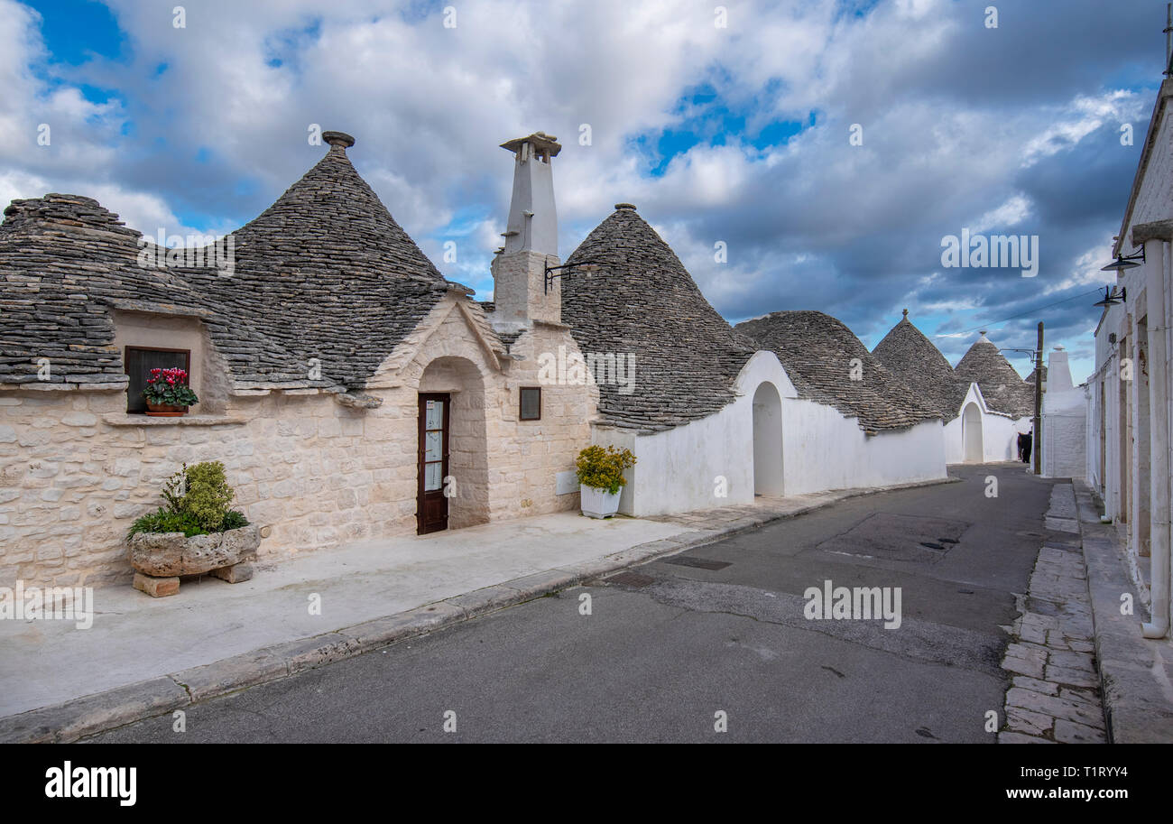 ALBEROBELLO, PUGLIA, ITALY - Alberobello's famous Trulli, the ...