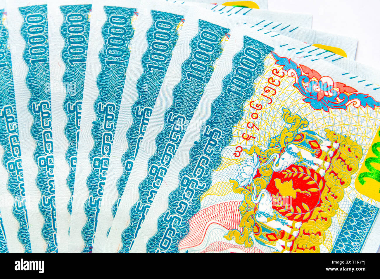 Myanmar 10,000 kyat bank notes Stock Photo - Alamy