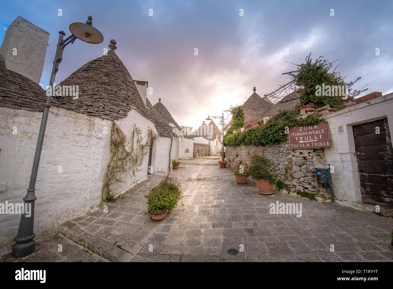 ALBEROBELLO, PUGLIA, ITALY - Alberobello's famous Trulli, the ...