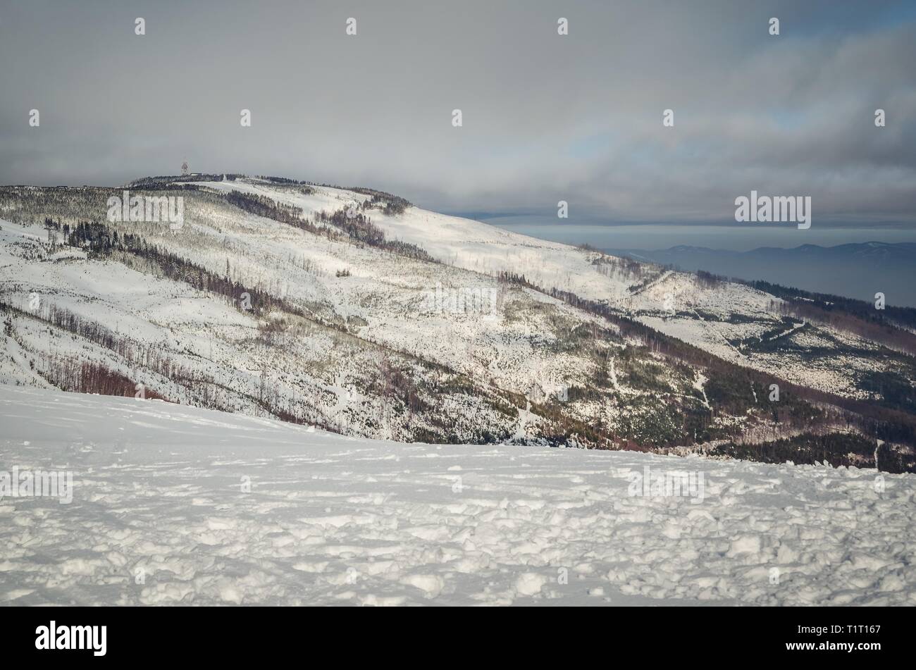Beautiful winter snow-white mountain landscape. Beautifully snow-capped ...