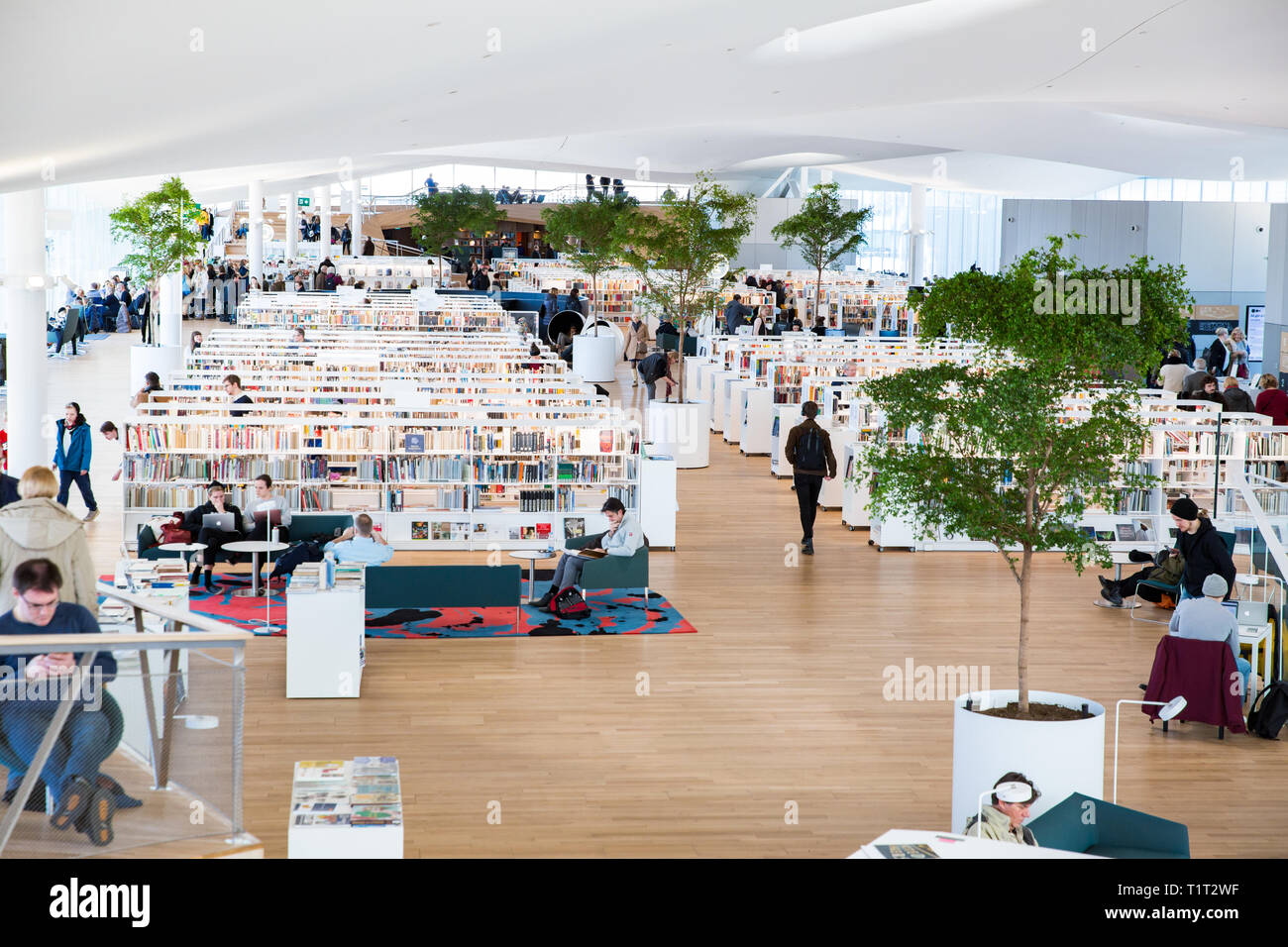 New Helsinki central library Oodi interior. Light and spacious modern ...