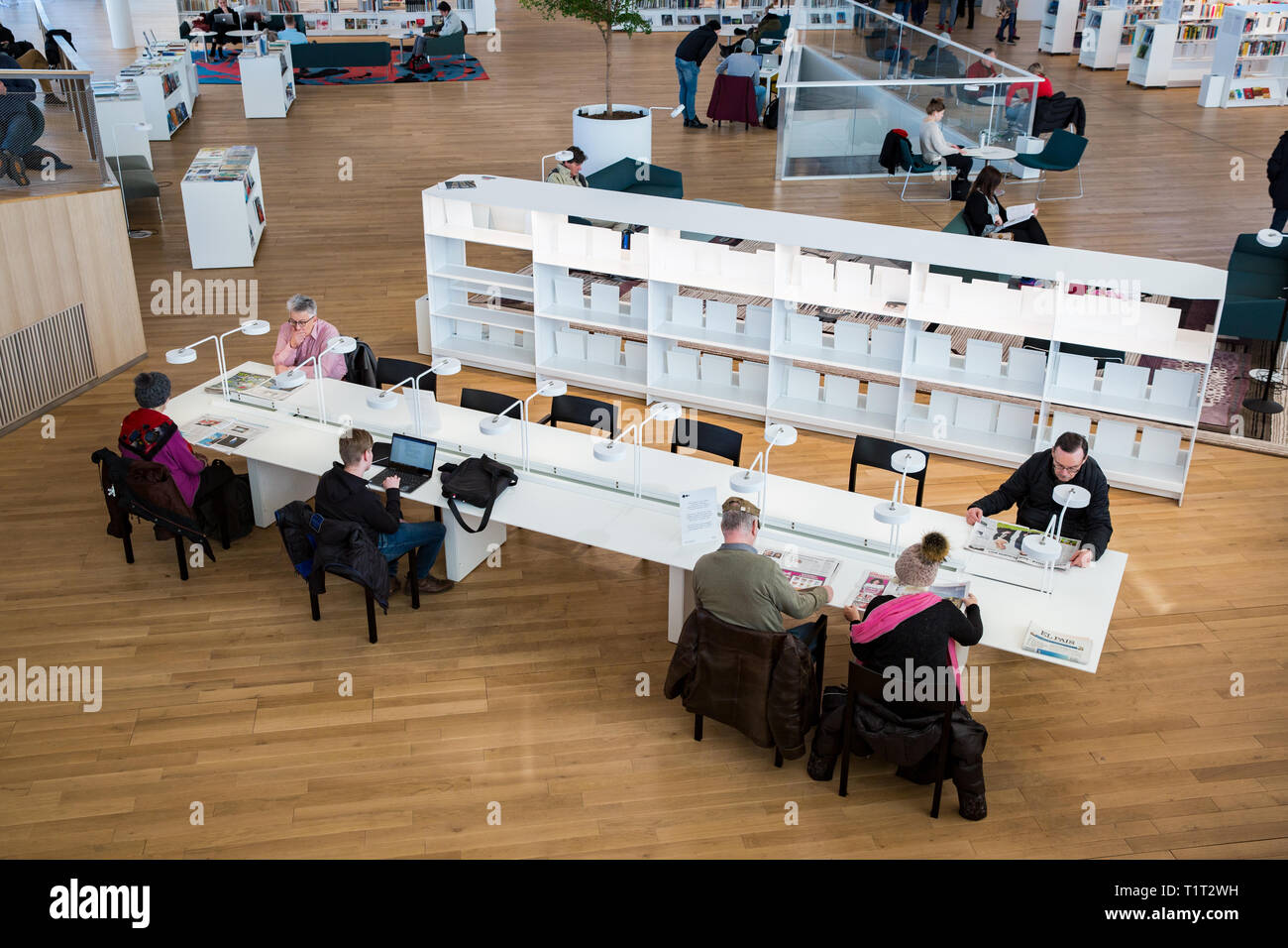 New Helsinki central library Oodi interior. Light and spacious modern ...