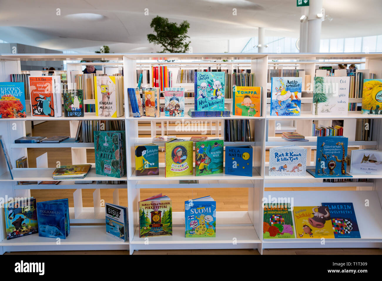 New Helsinki central library Oodi interior. Light and spacious modern ...