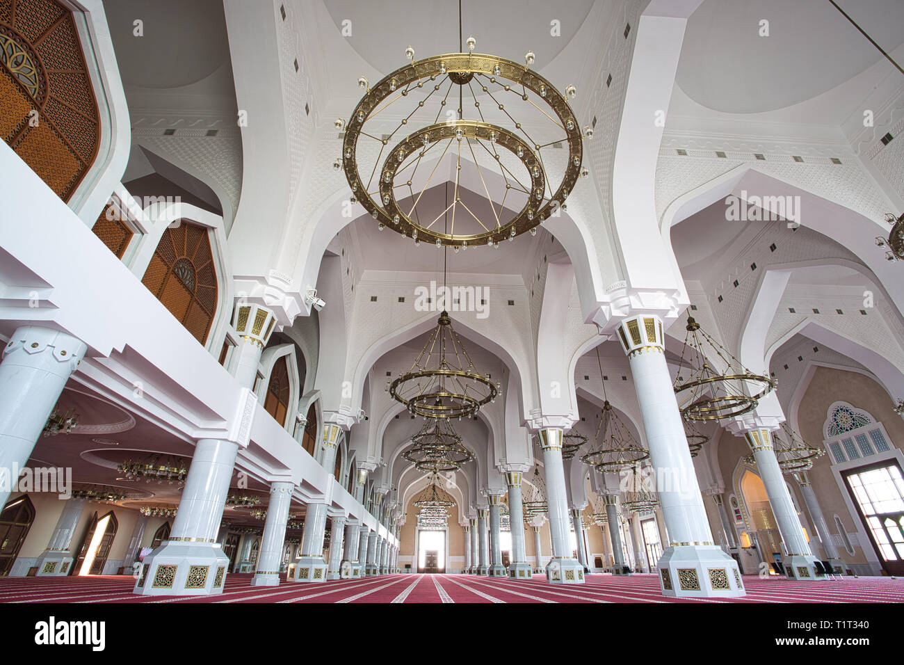 DOHA, QATAR - JUNE 4, 2014: Interior architecture of Imam Muhammad ibn ...