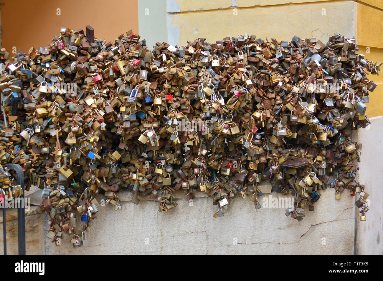 Love Padlocks, Pecs, Hungary. Szerelemlakatok, Pecs, Magyarorszag Stock ...