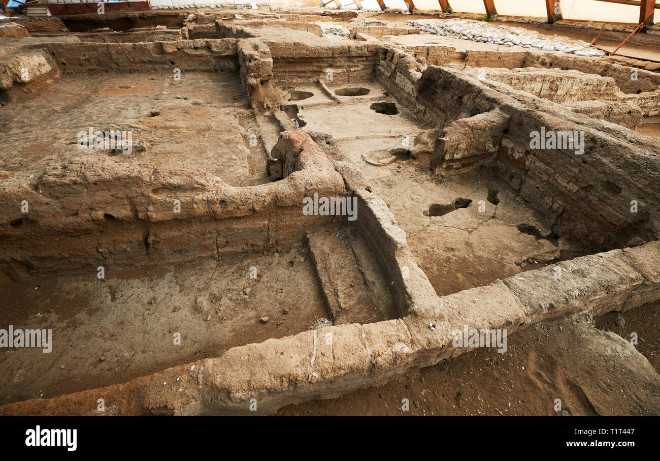 Neolithic site catalhoyuk turkey hi-res stock photography and images ...