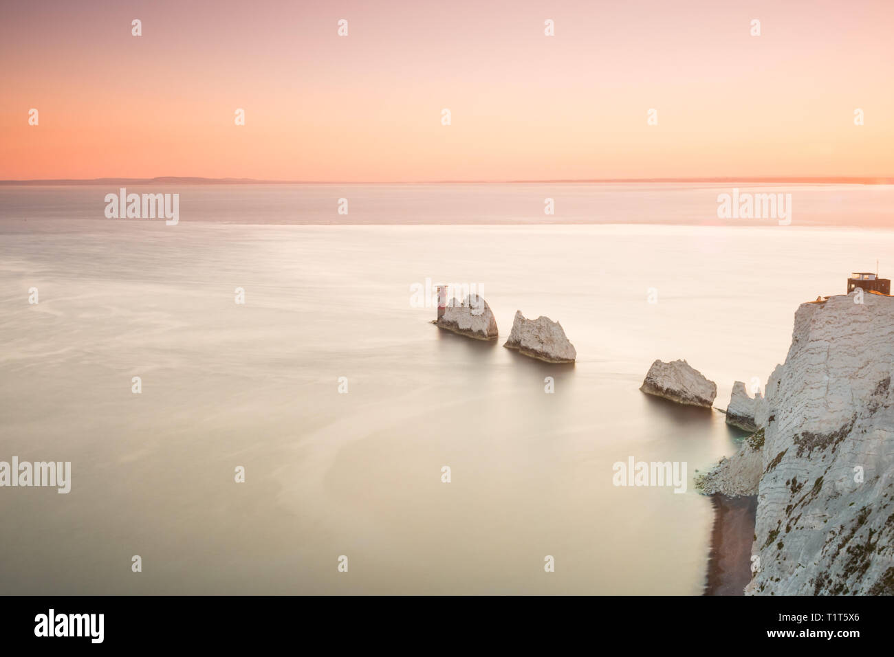 The needles isle of wight sunset hi-res stock photography and images ...
