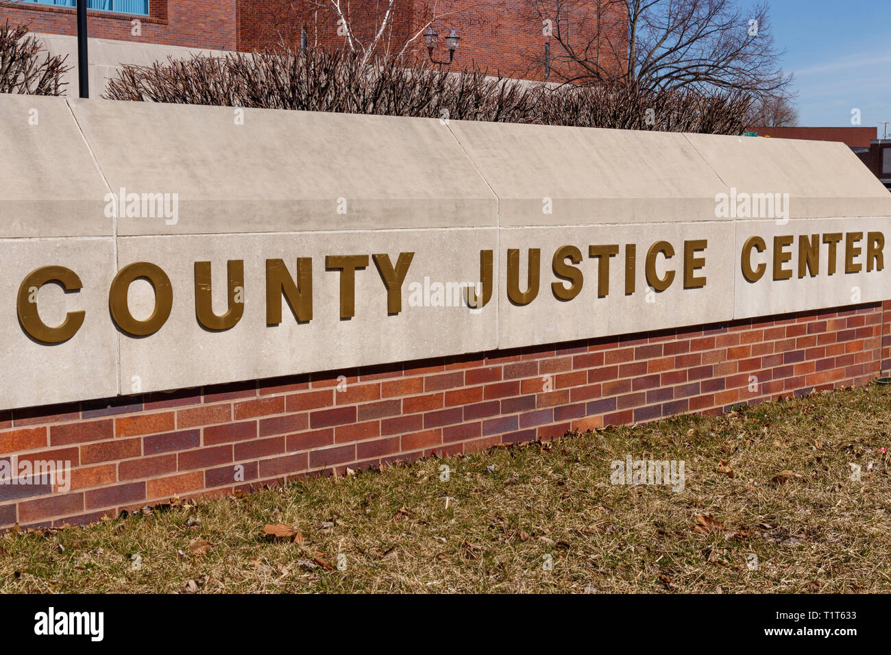 Community justice center building hi-res stock photography and images ...