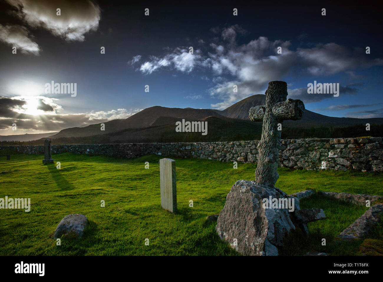 Scottish Graveyard on the isle of skye Stock Photo - Alamy