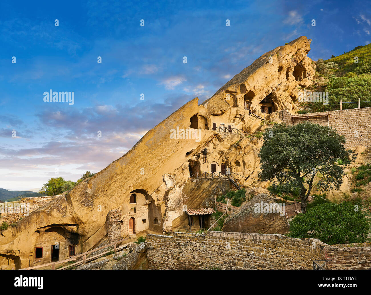 David caves hi-res stock photography and images - Alamy