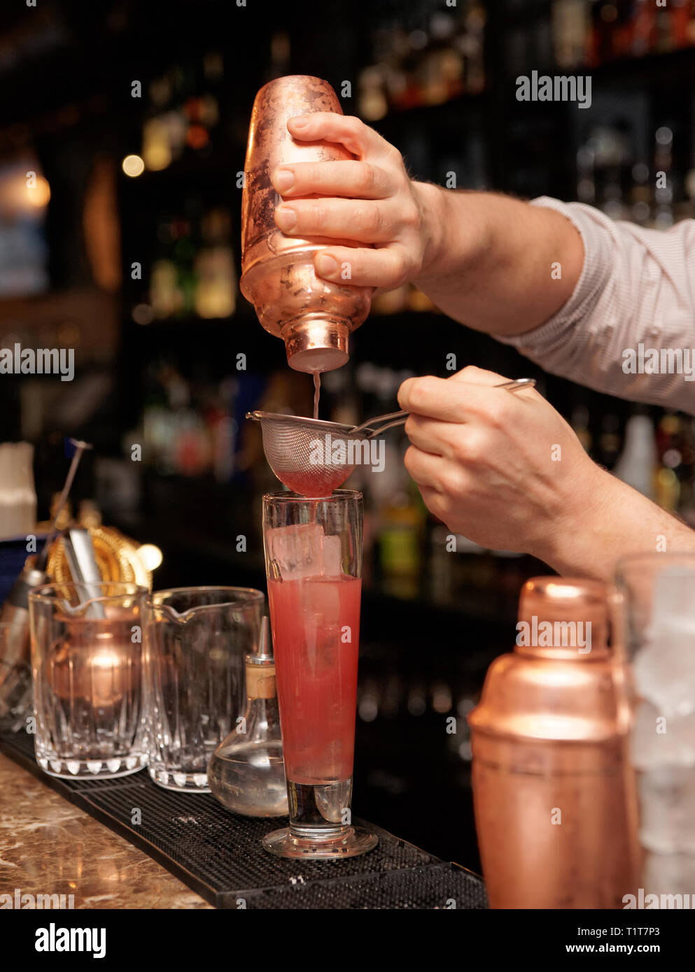 Straining hi-res stock photography and images - Alamy