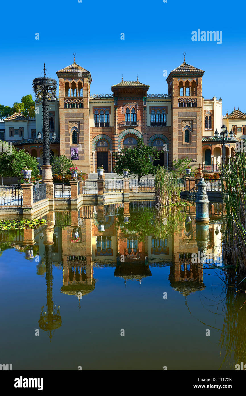 Historical spanish architecture hi-res stock photography and images - Alamy