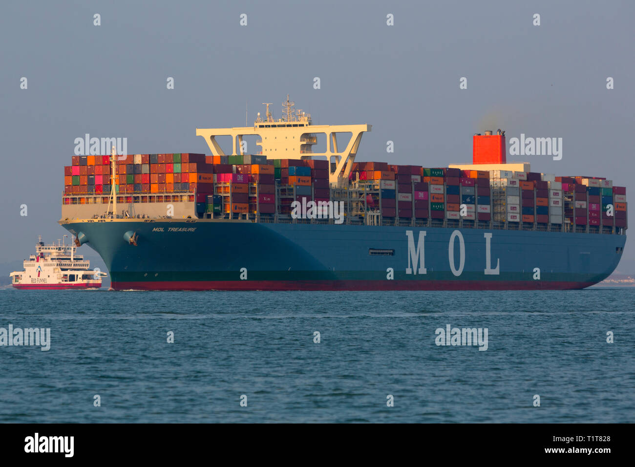 Mol Treasure,Container,Ship,Terminal,Southampton,company,entering,Water ...