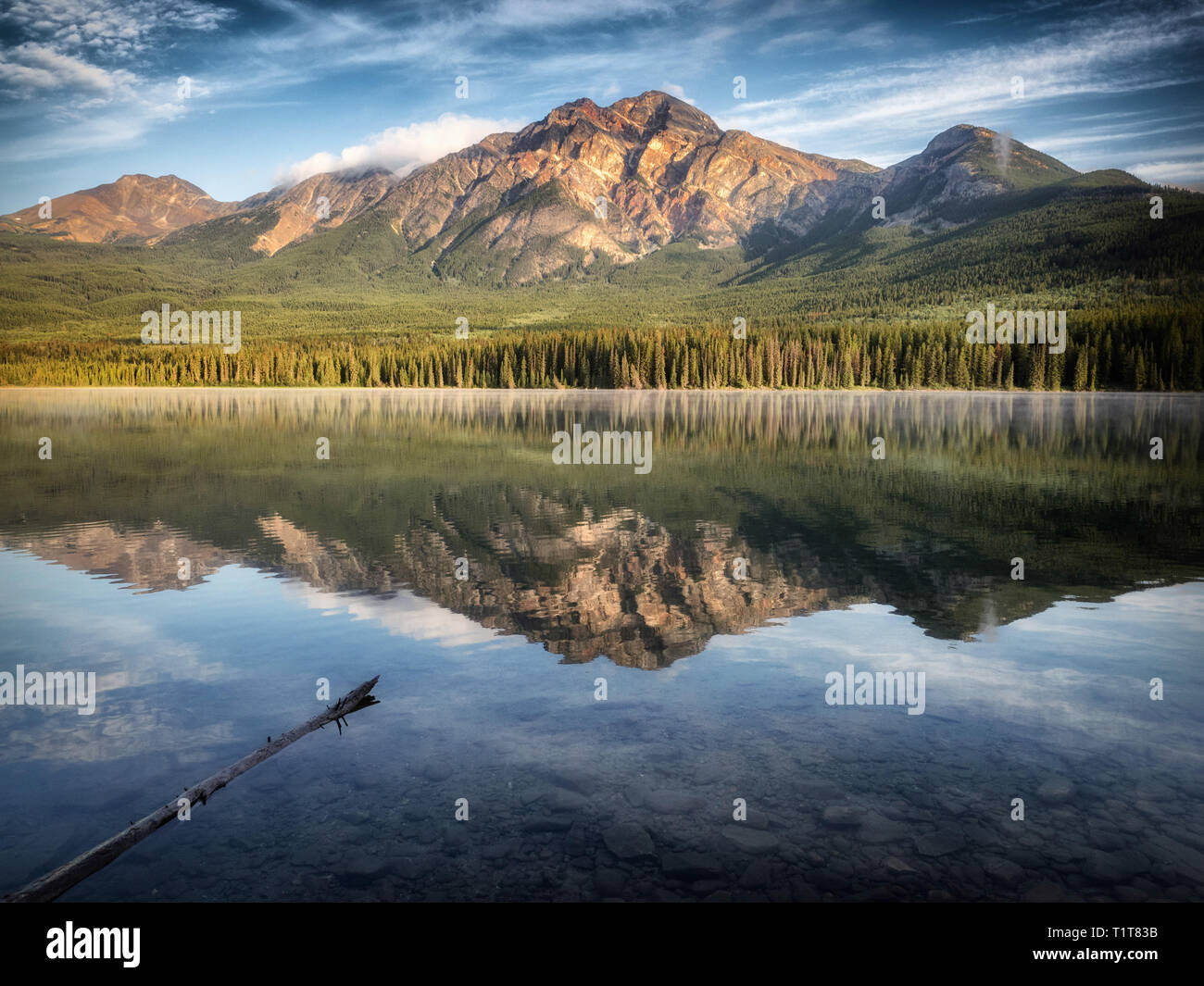 Beautiful scenery british columbia hi-res stock photography and images ...