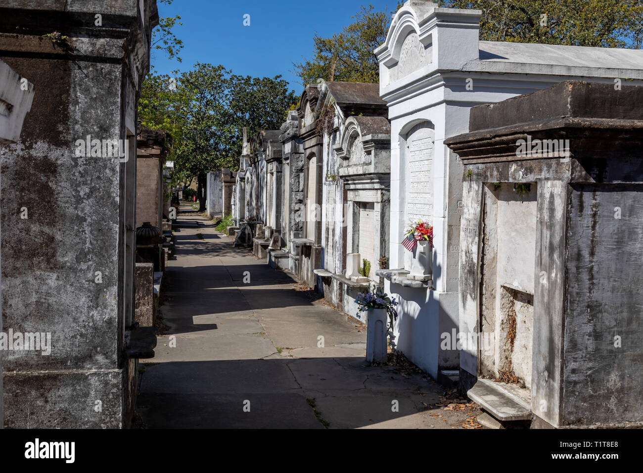 Ghoul cemetery hi-res stock photography and images - Alamy