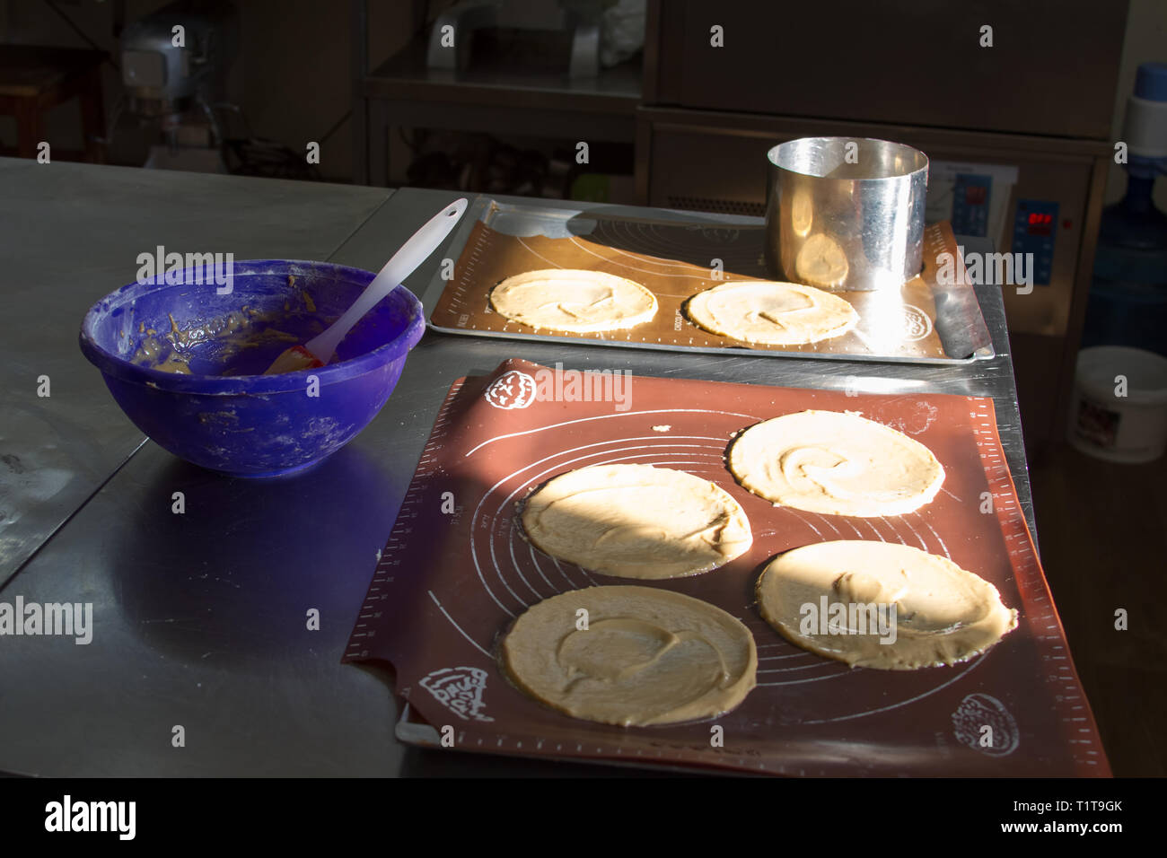 The process of making cakes, baking cakes, preparing to assemble the ...