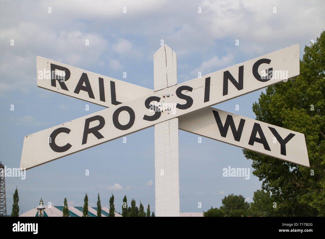 Railway crossing canada hi-res stock photography and images - Alamy