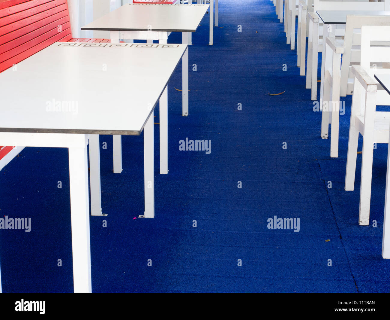 White tables hi-res stock photography and images - Alamy