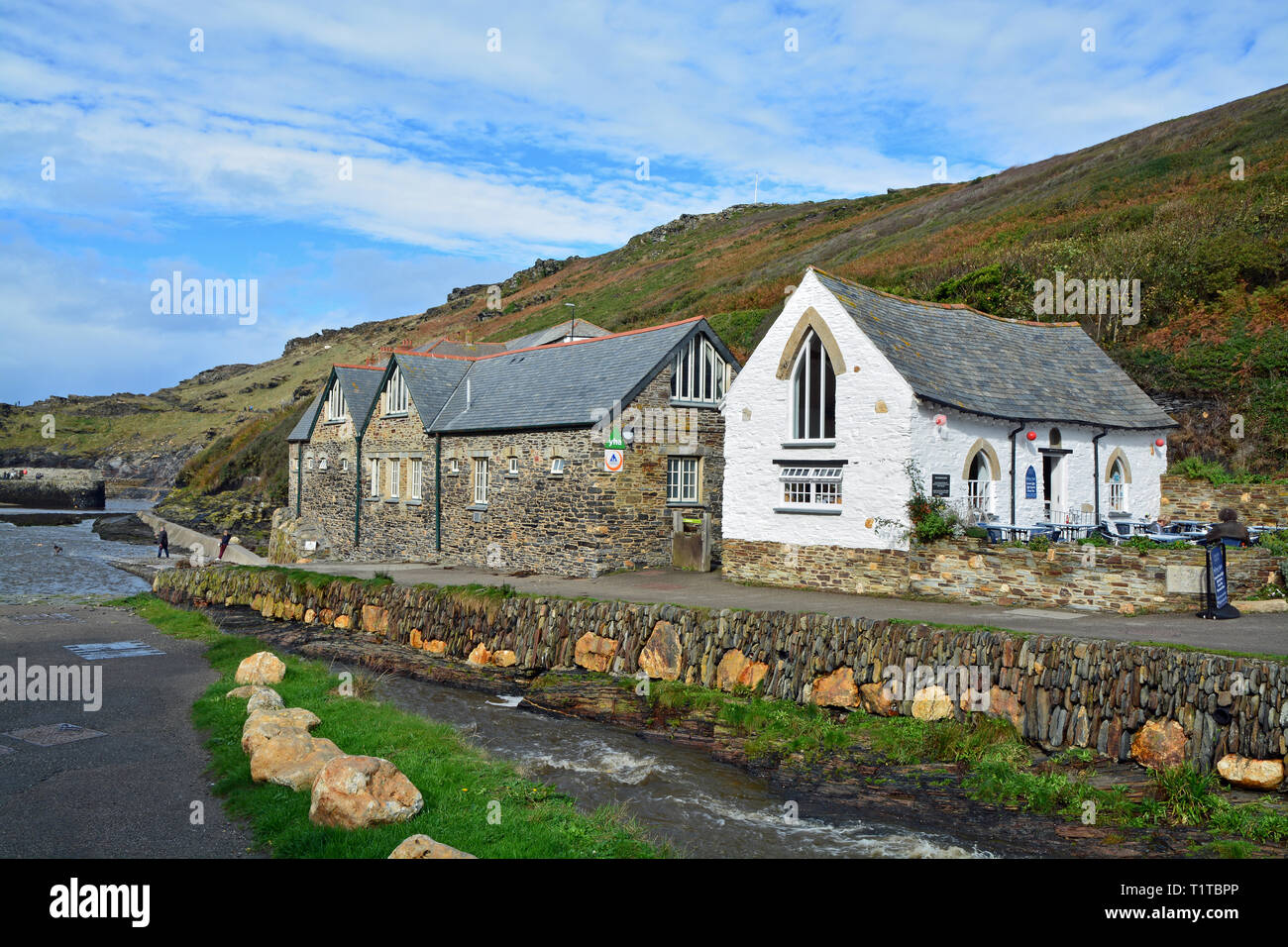 Traditional cornish architecture hi-res stock photography and images ...