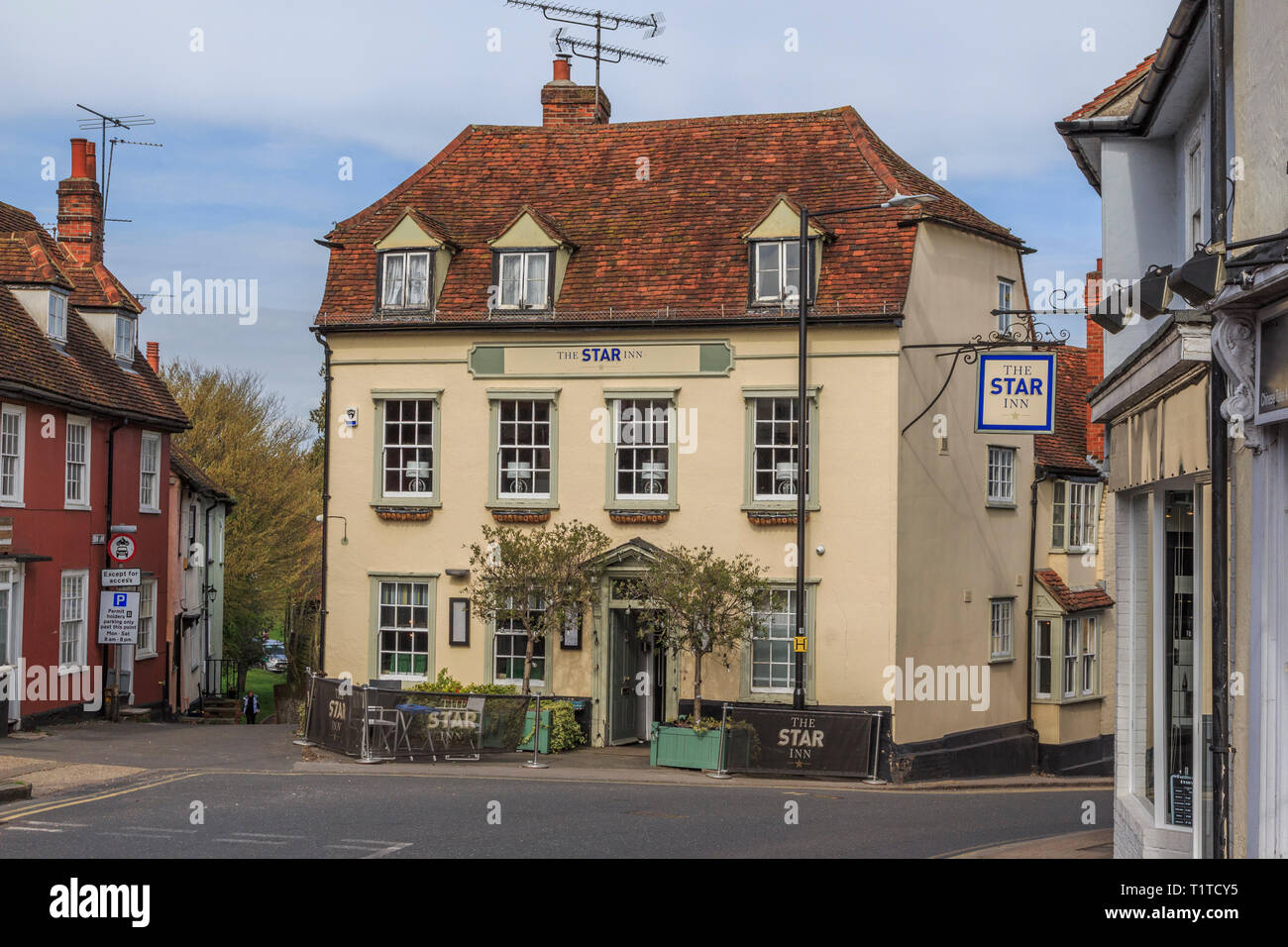 Great Dunmow Town Centre High Street, Essex, England Stock Photo - Alamy