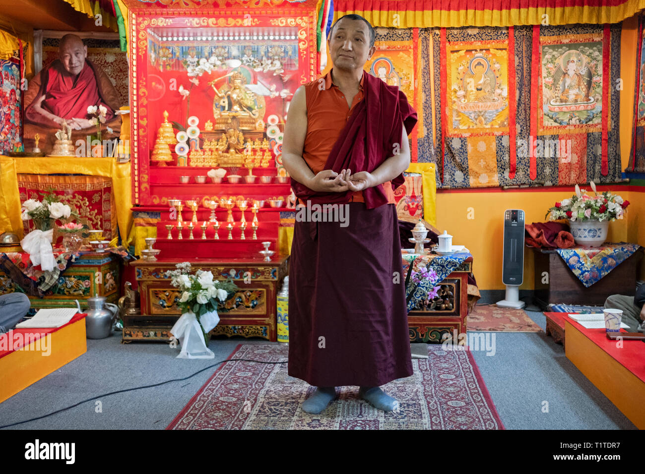 Mudras hand gestures hi-res stock photography and images - Alamy