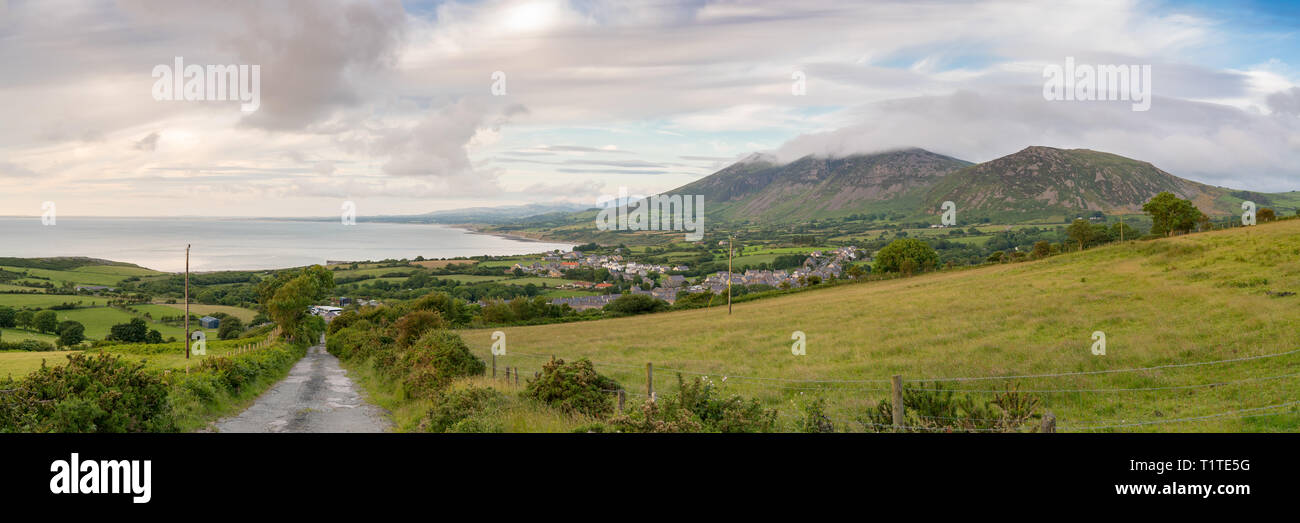 Trefor village hi-res stock photography and images - Alamy