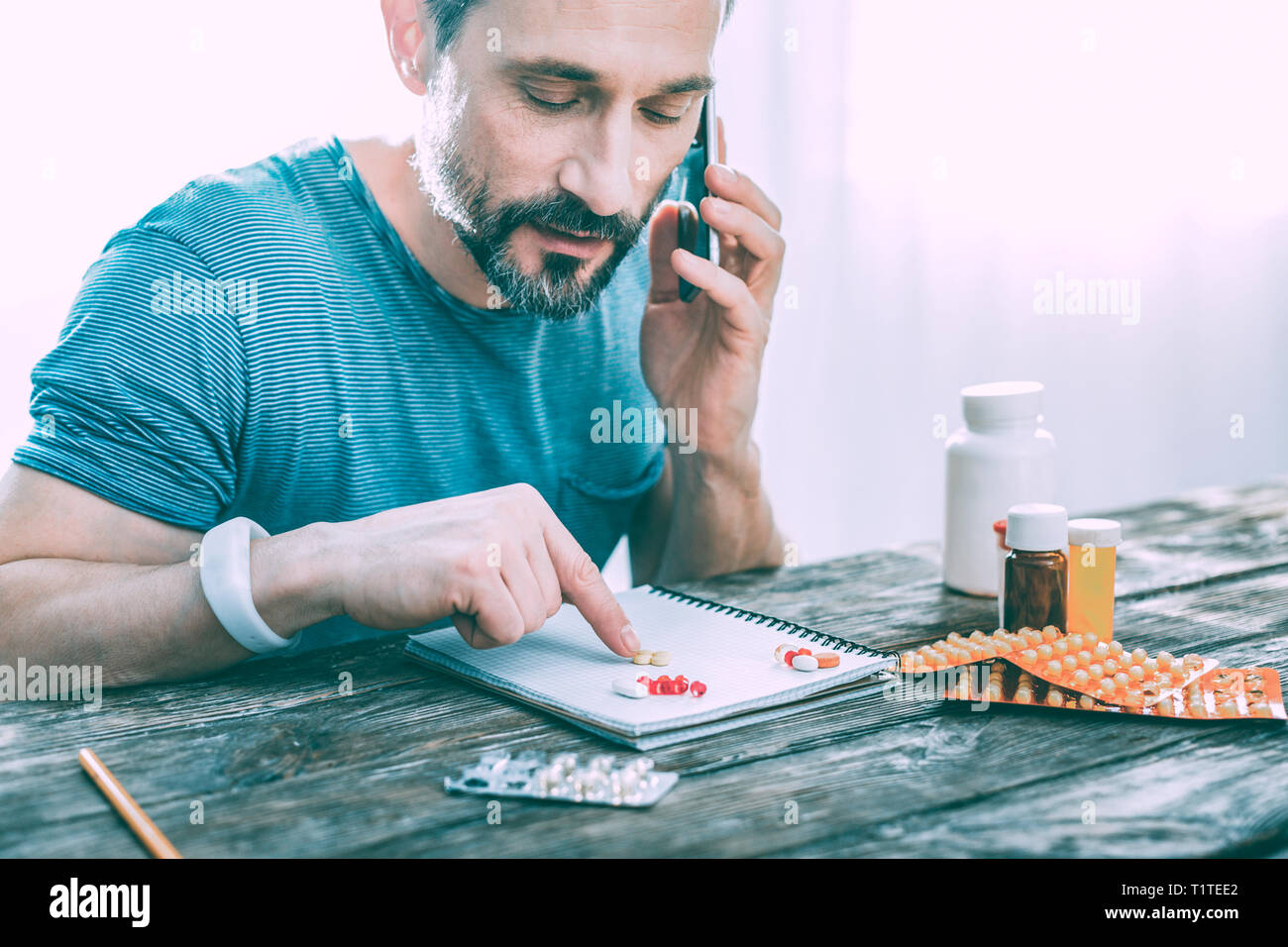 Speaking ill hi-res stock photography and images - Alamy