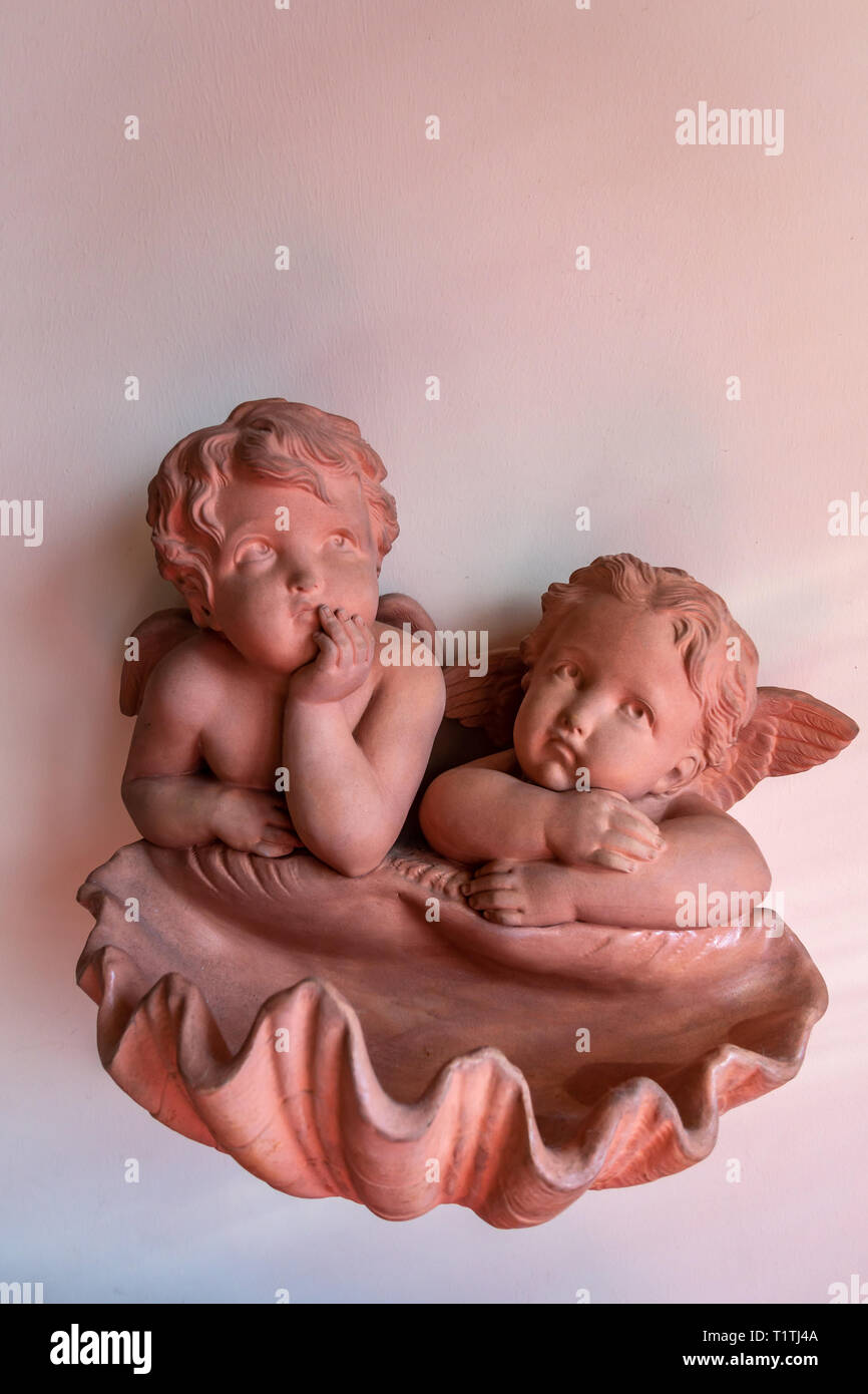 Cupid lean hi-res stock photography and images - Alamy