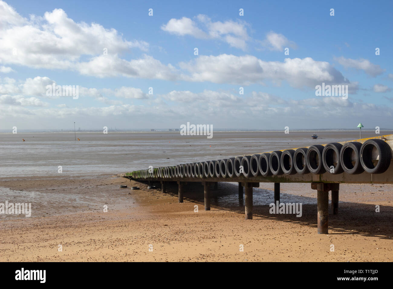 Jetty on Thorpe Bay beach, near Southend-on-Sea, Essex, England Stock ...
