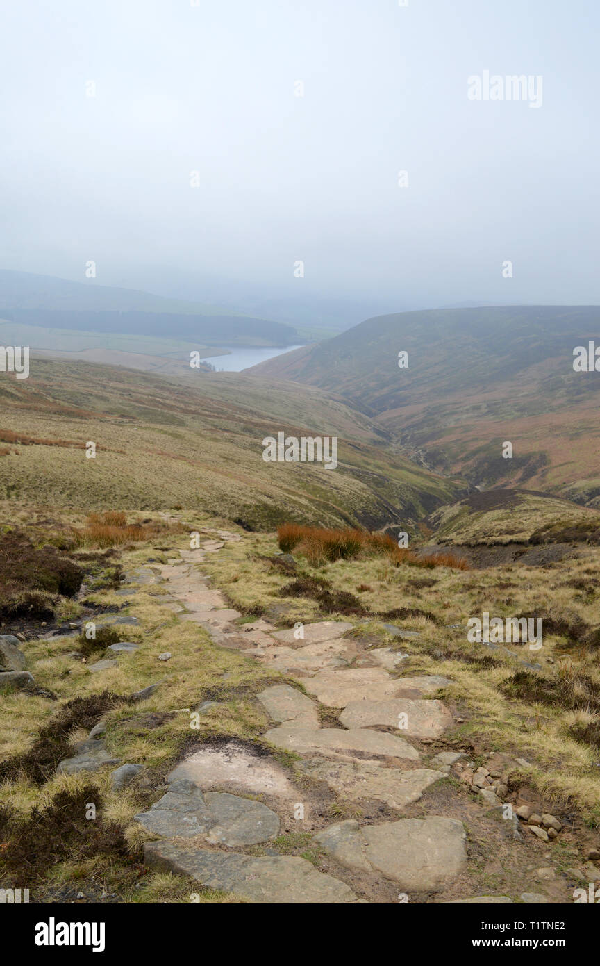 William Clough path and morning views overlooking Kinder Scout ...