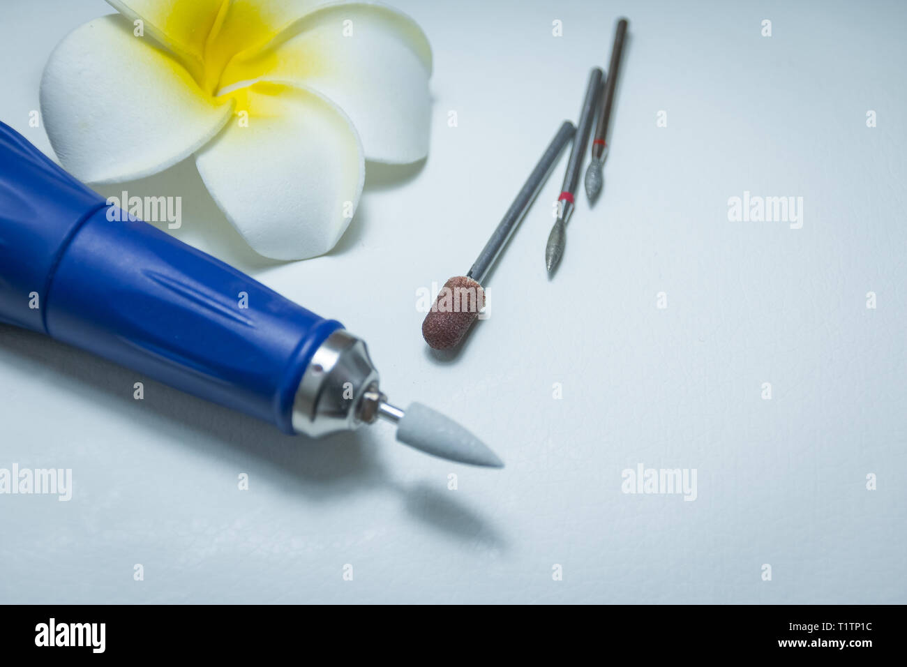 The device for manicure ,milling cutter for hardware manicure, a ...