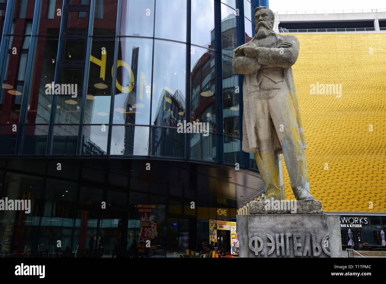 Friedrich engels statue in britain hi-res stock photography and images ...