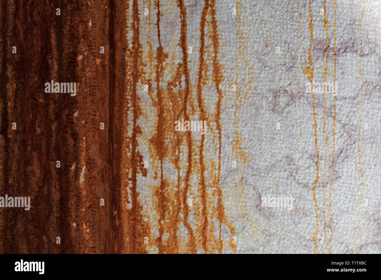 Wall with rust runoff, can be used as a background Stock Photo - Alamy