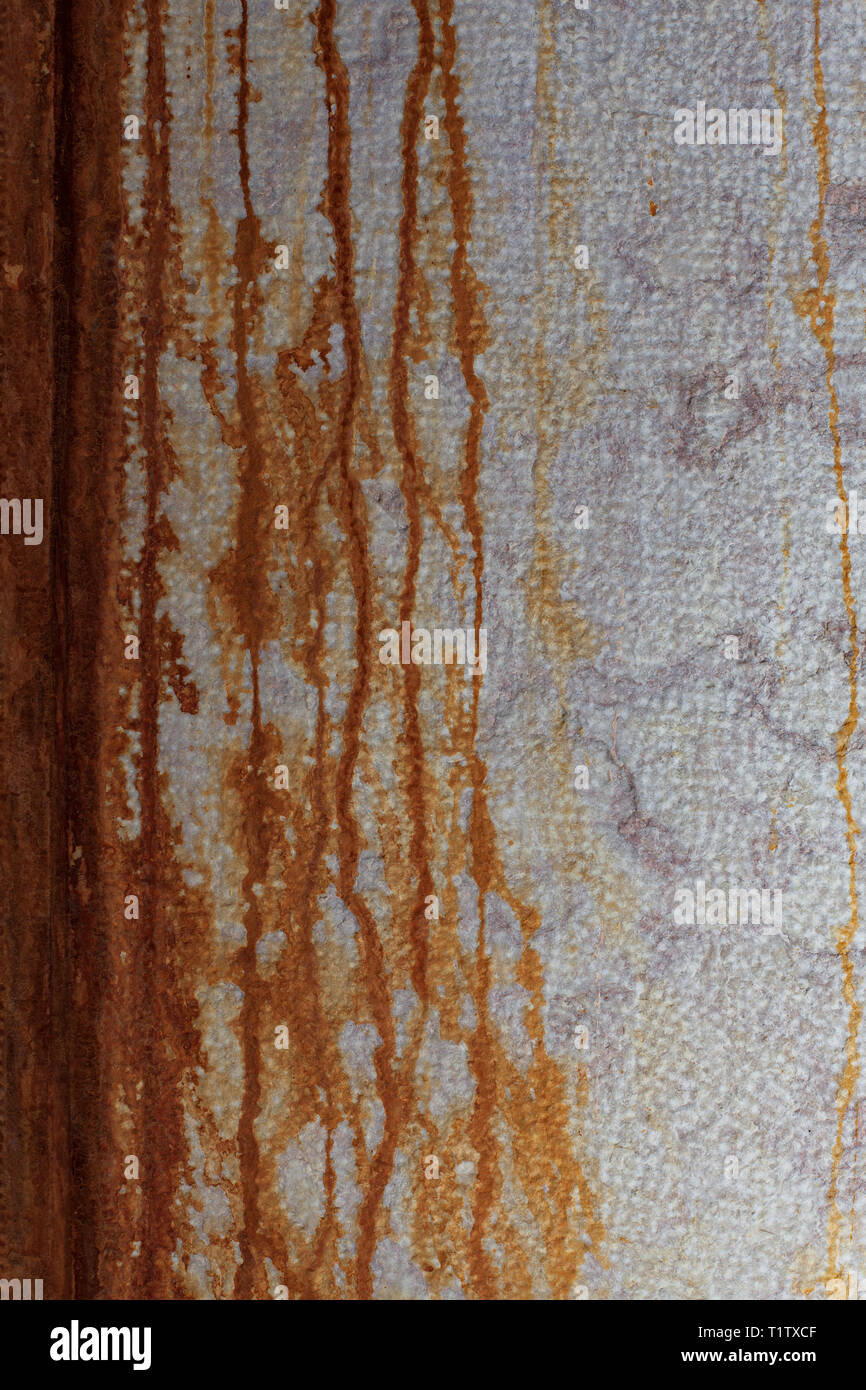 Wall with rust runoff, can be used as a background Stock Photo - Alamy